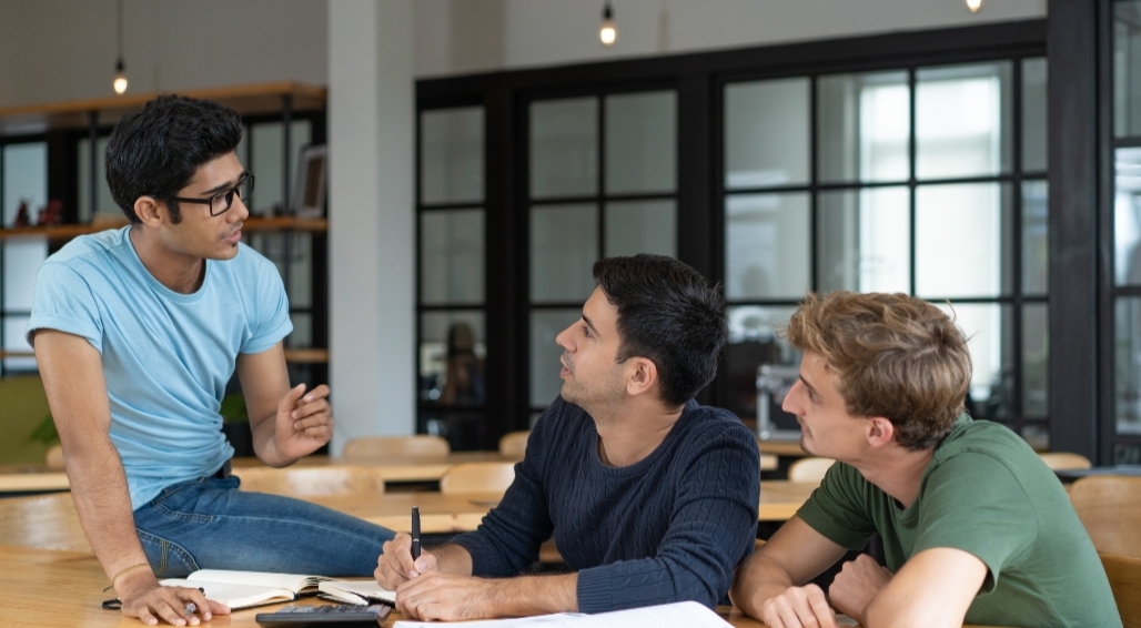 Pentingnya Mencari Relasi di Perkuliahan - CampusNet